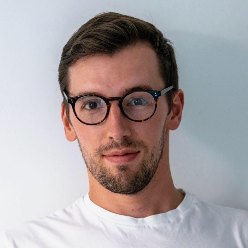 Scott Broughton – Medium