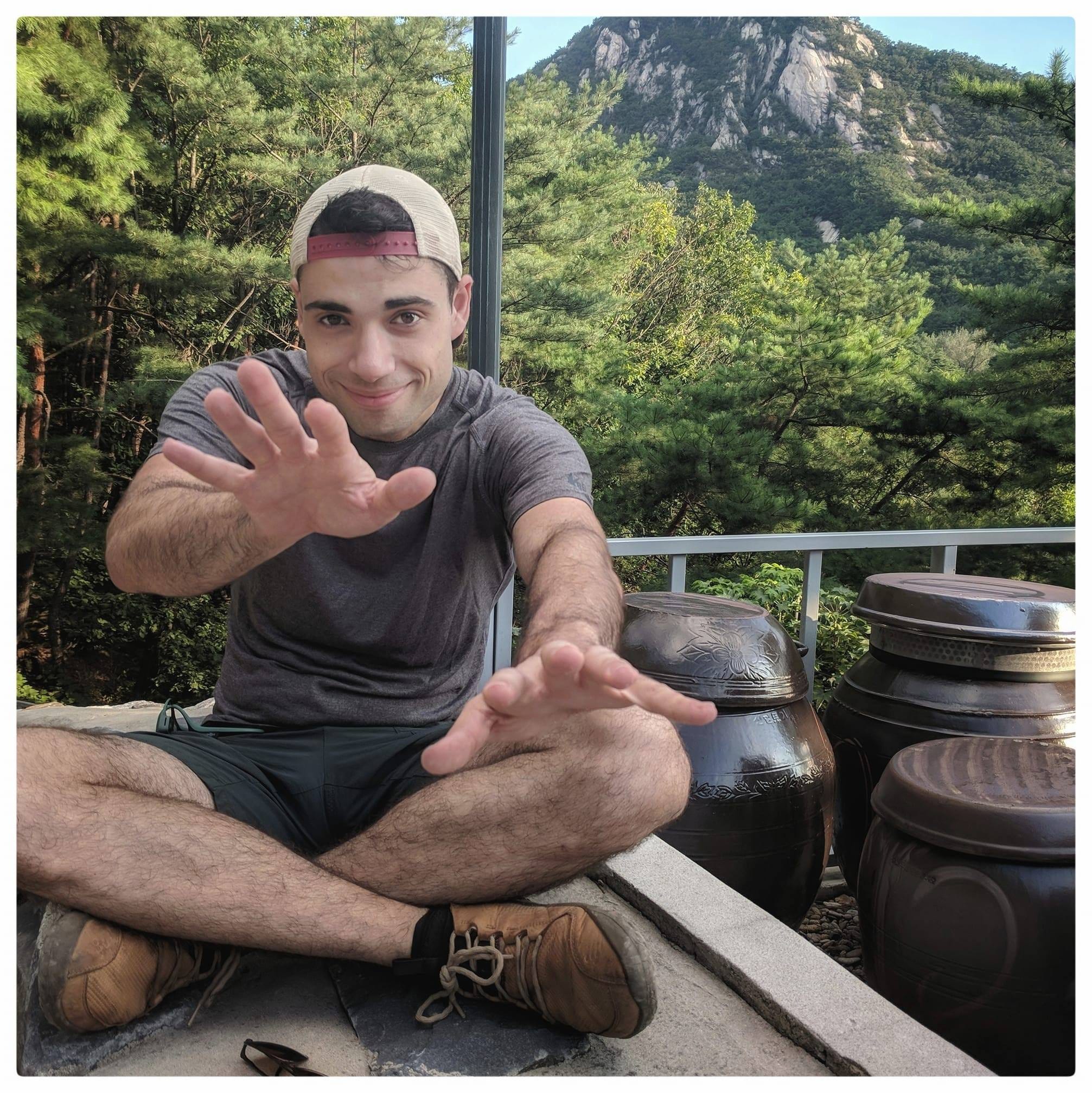 Anthony Mainero – Medium
