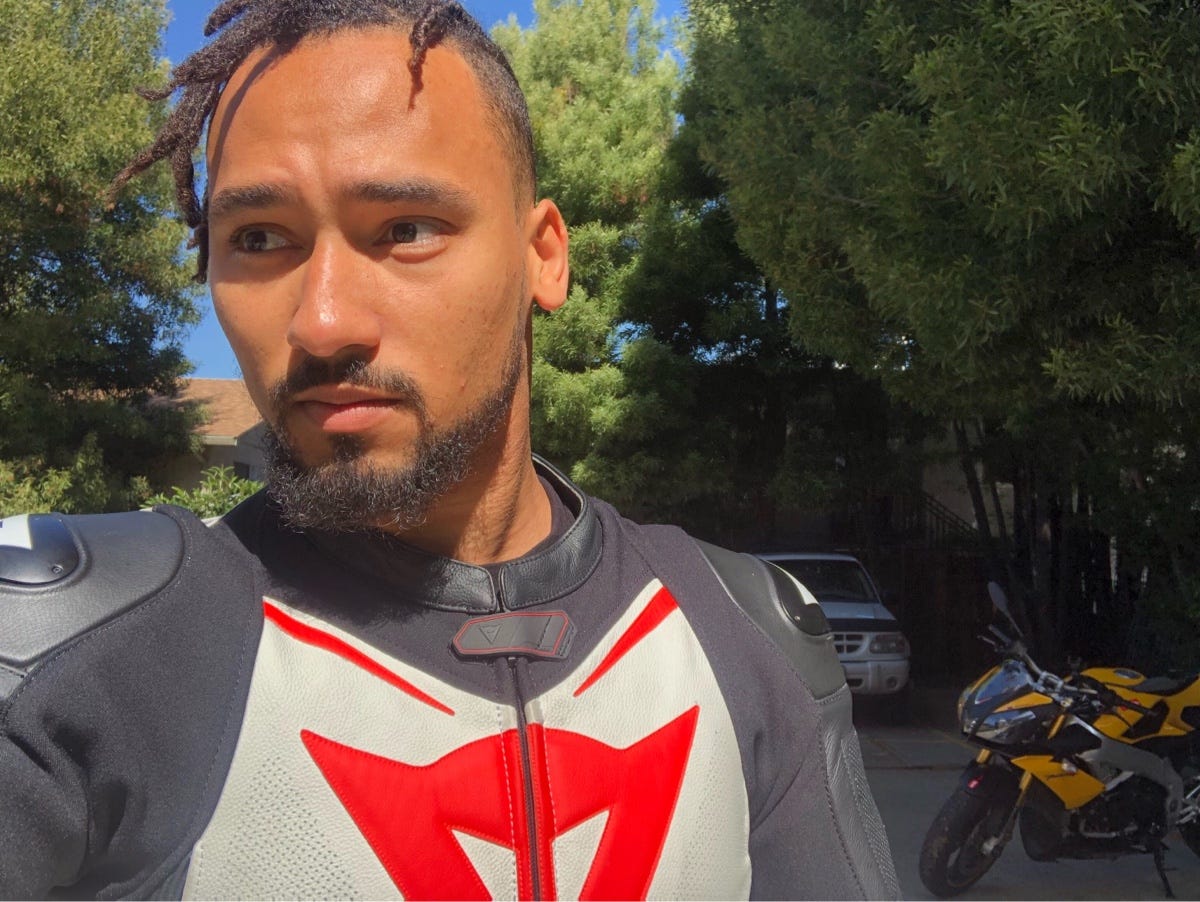 Eli'el Gordon – Medium