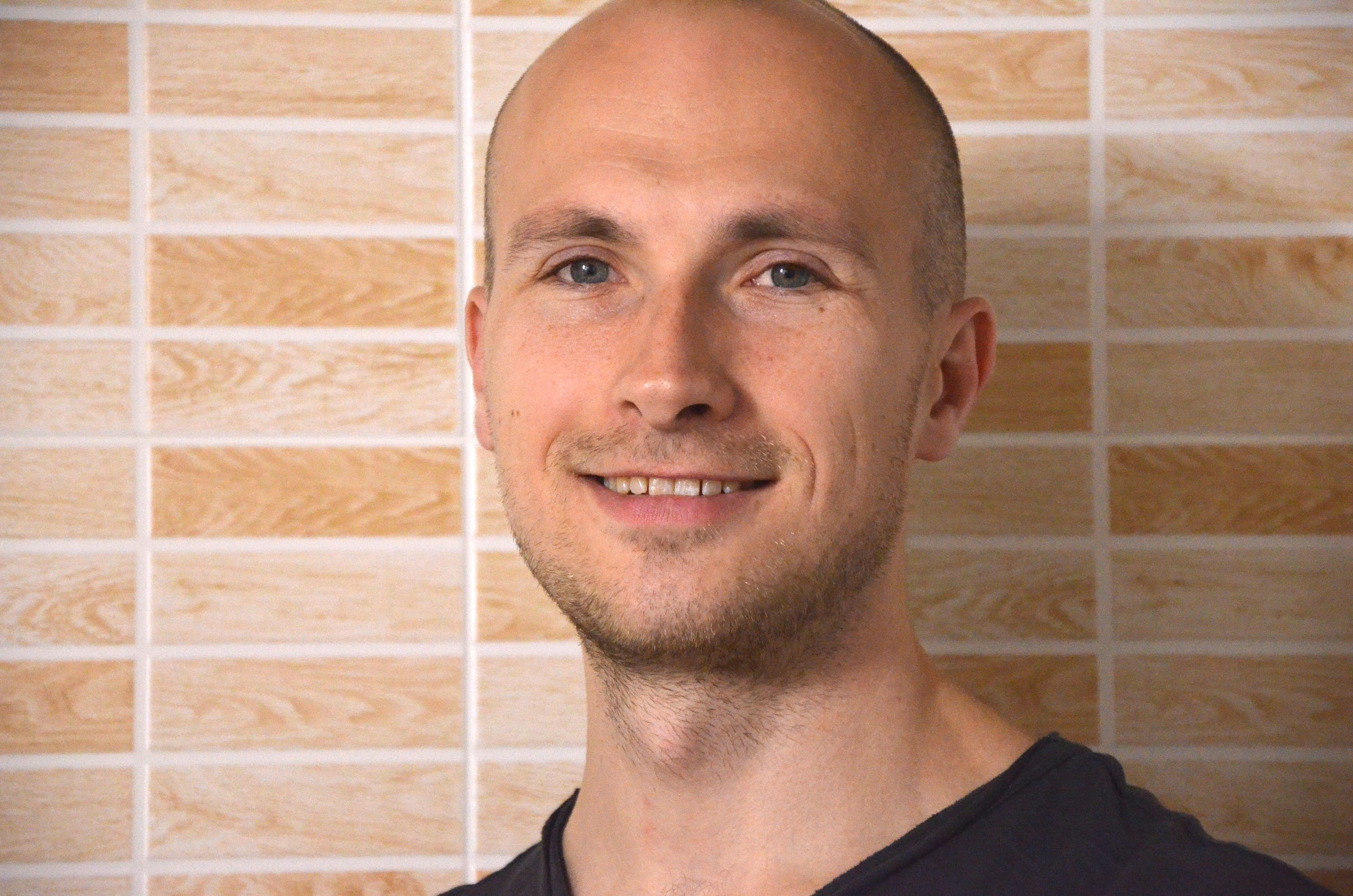 Oleks Tsukur – Medium