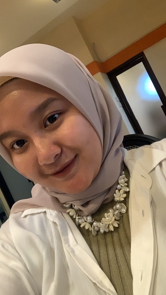 Tities Anggita – Medium