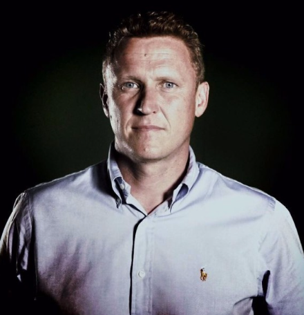Colin Iles – Medium
