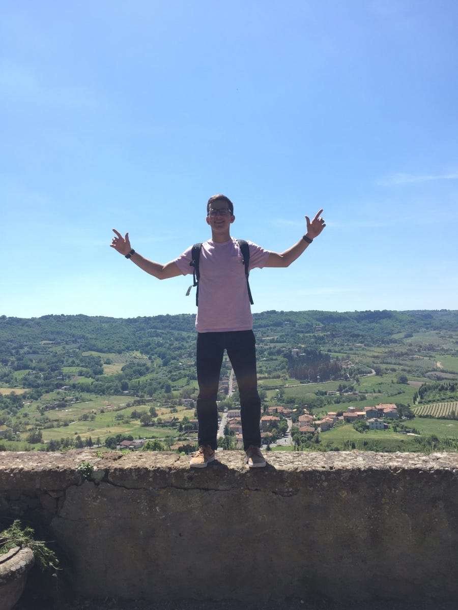 Jorge Nazario – Medium