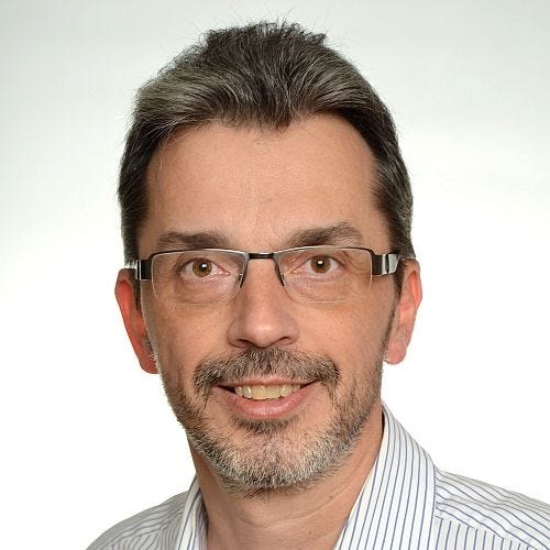Tomáš Oliverius – Medium