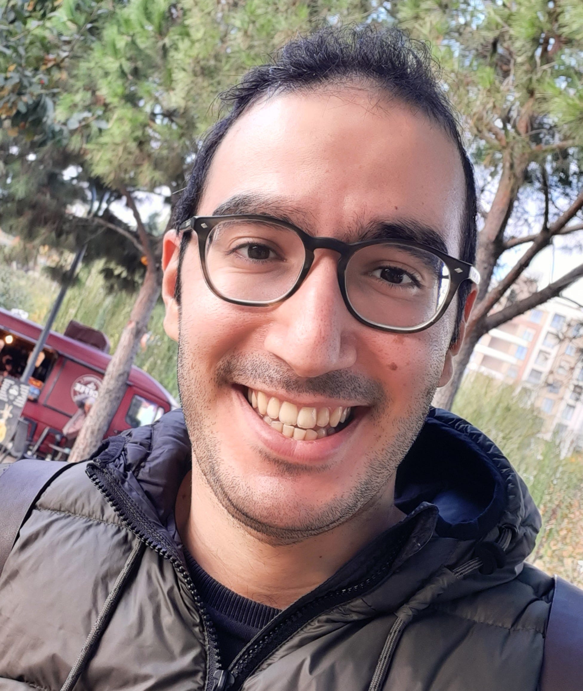 Mert Ofluoğlu – Medium