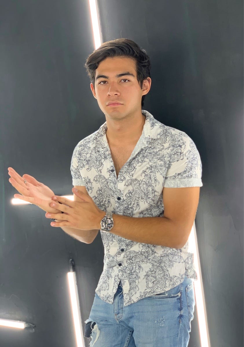 Emilio Hernández González – Medium