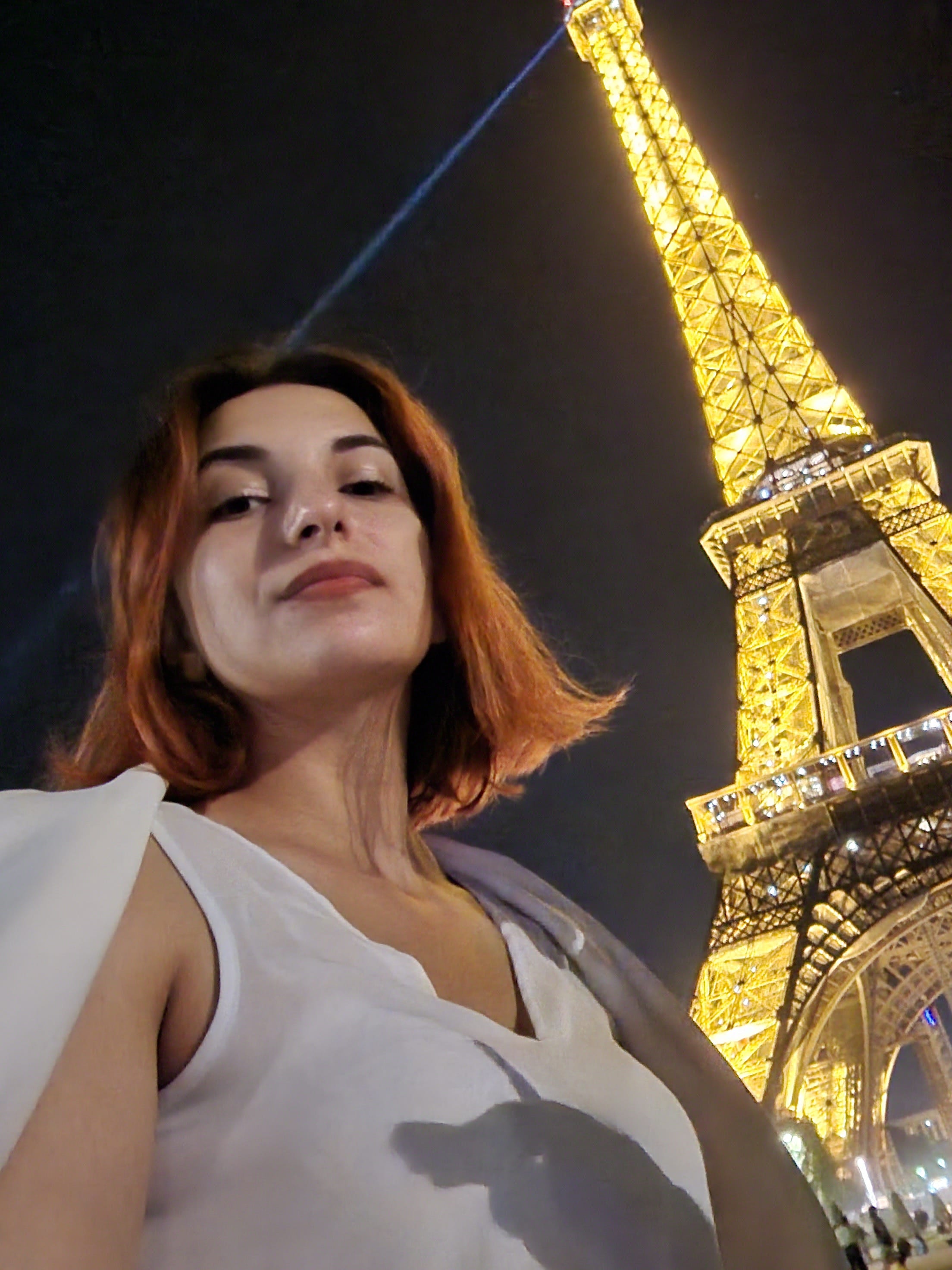 Nana Eradze – Medium