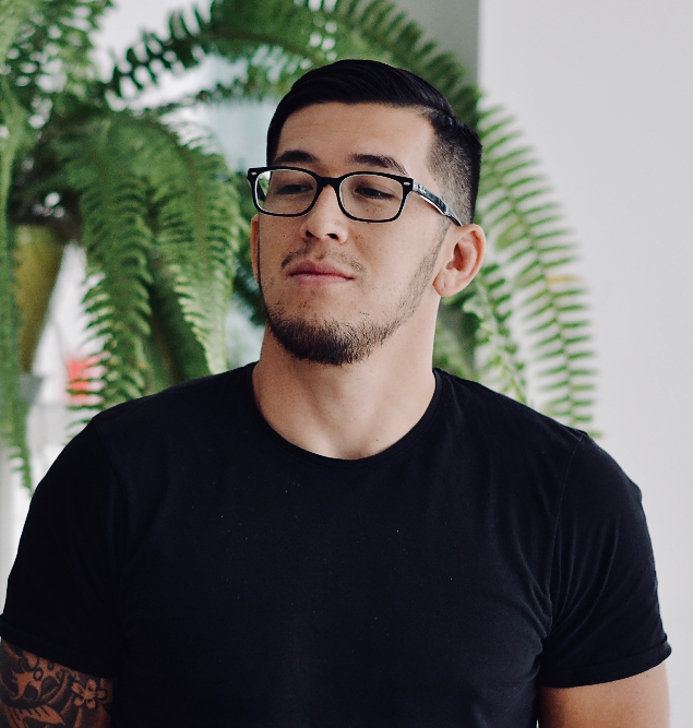 Moses Kim – Medium