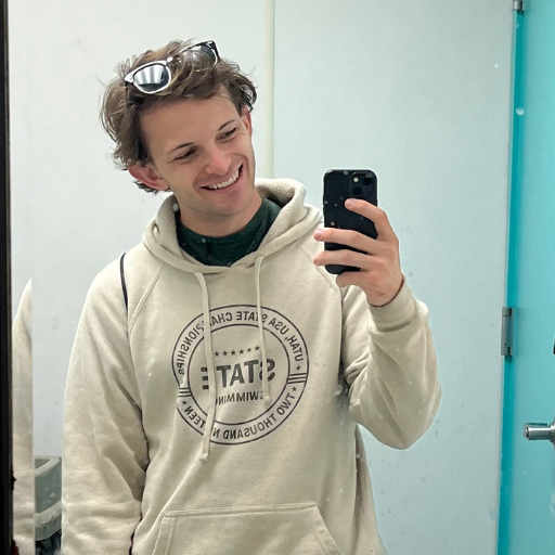 Alex Lacy – Medium