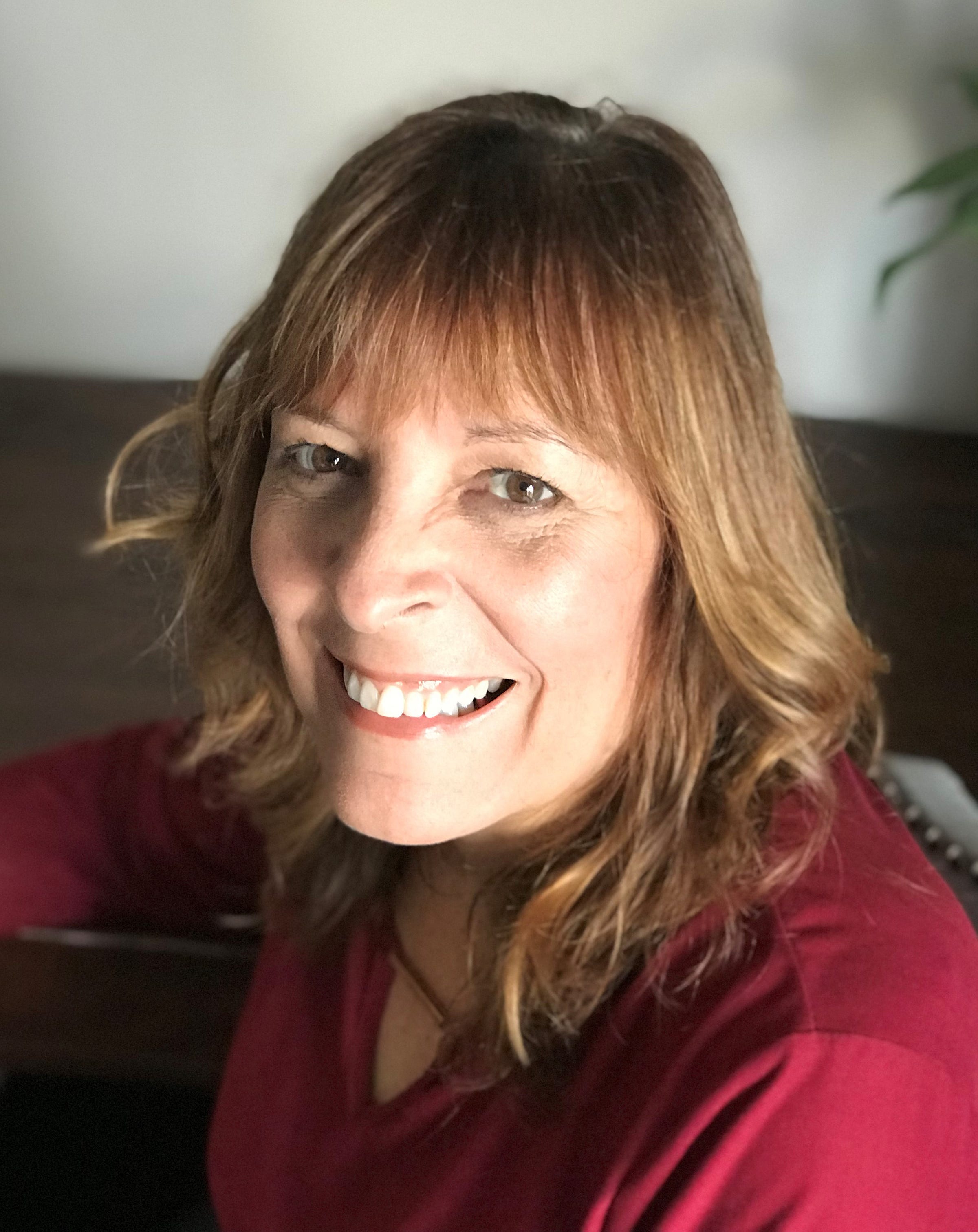 Julie Gorges – Medium