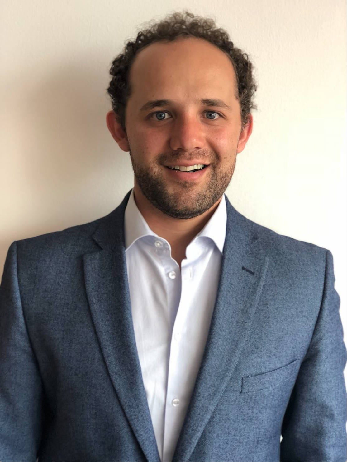 Jose Roberto Cabral Duran – Medium