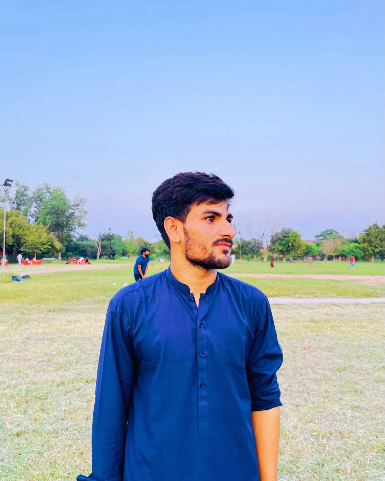 Mujeeb Ullah Rafi – Medium