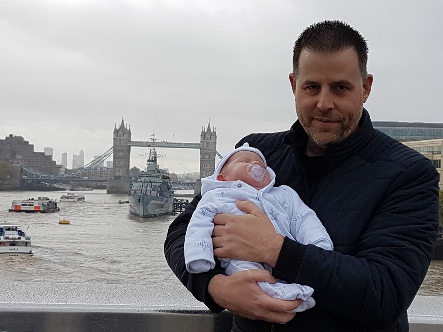 Christopher Hammond – Medium