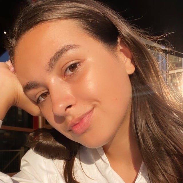 Kseniia Mishchenko – Medium