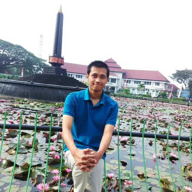 Tri Untoro – Medium