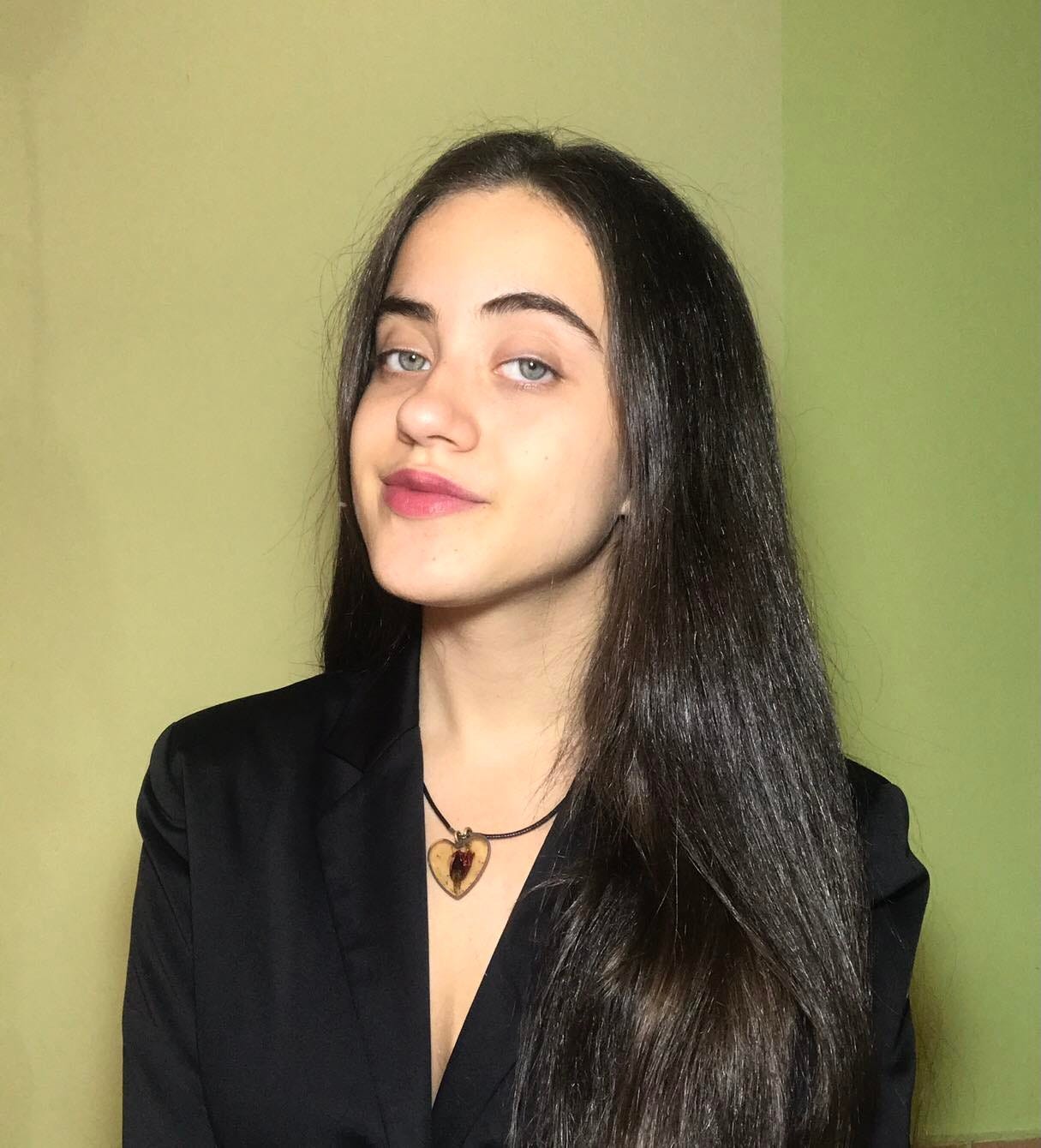 Armela – Medium