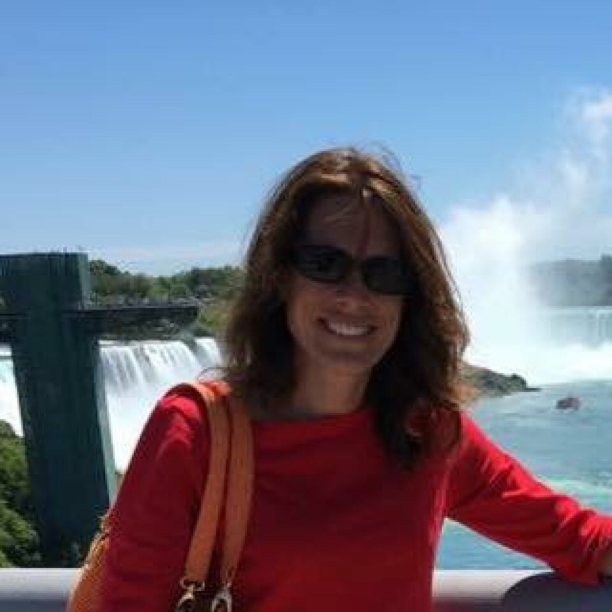 Angela Robertson – Medium