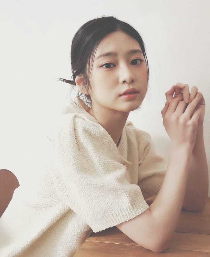 Adiba, Noer. – Medium