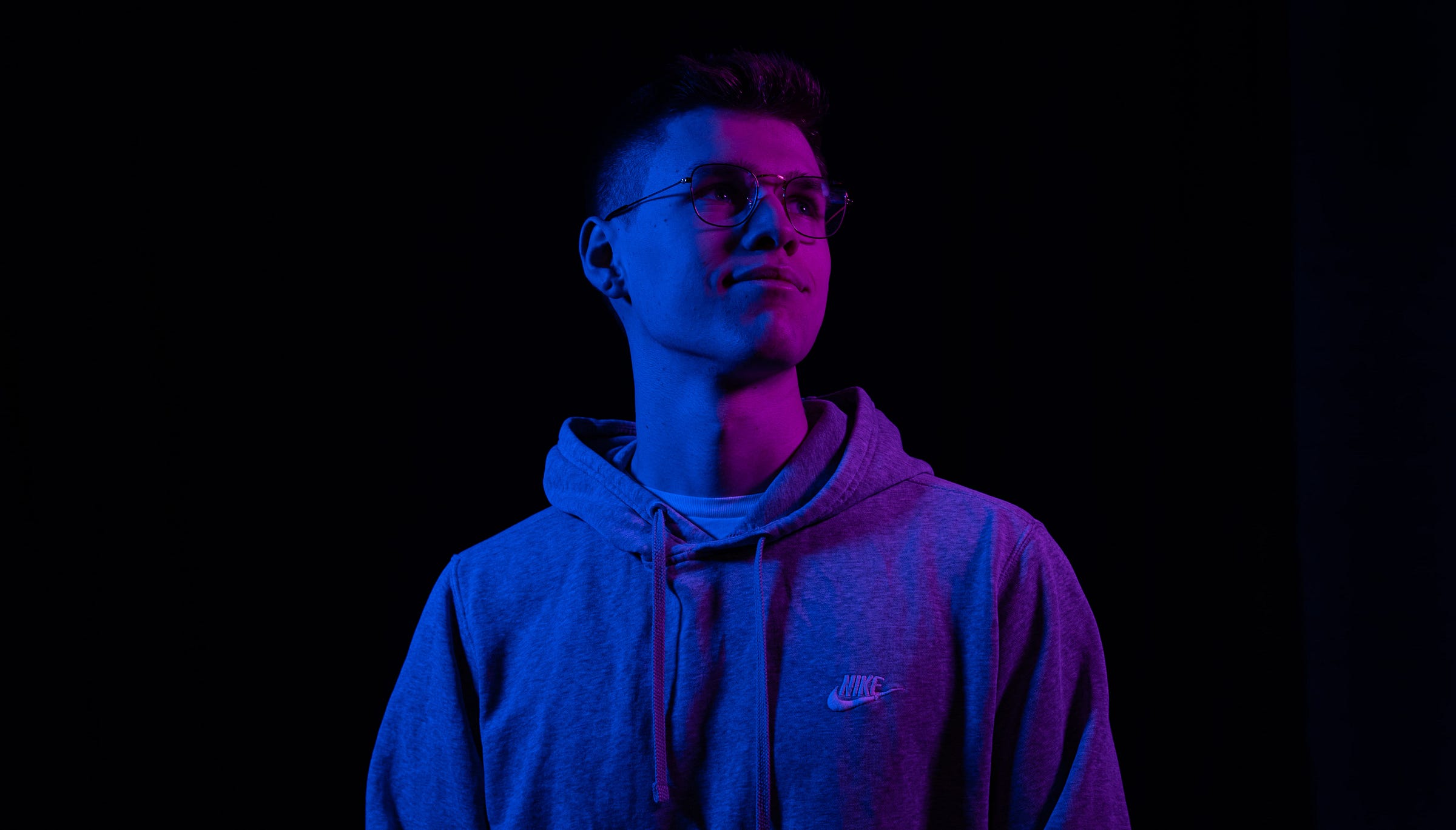 Max Aryus – Medium