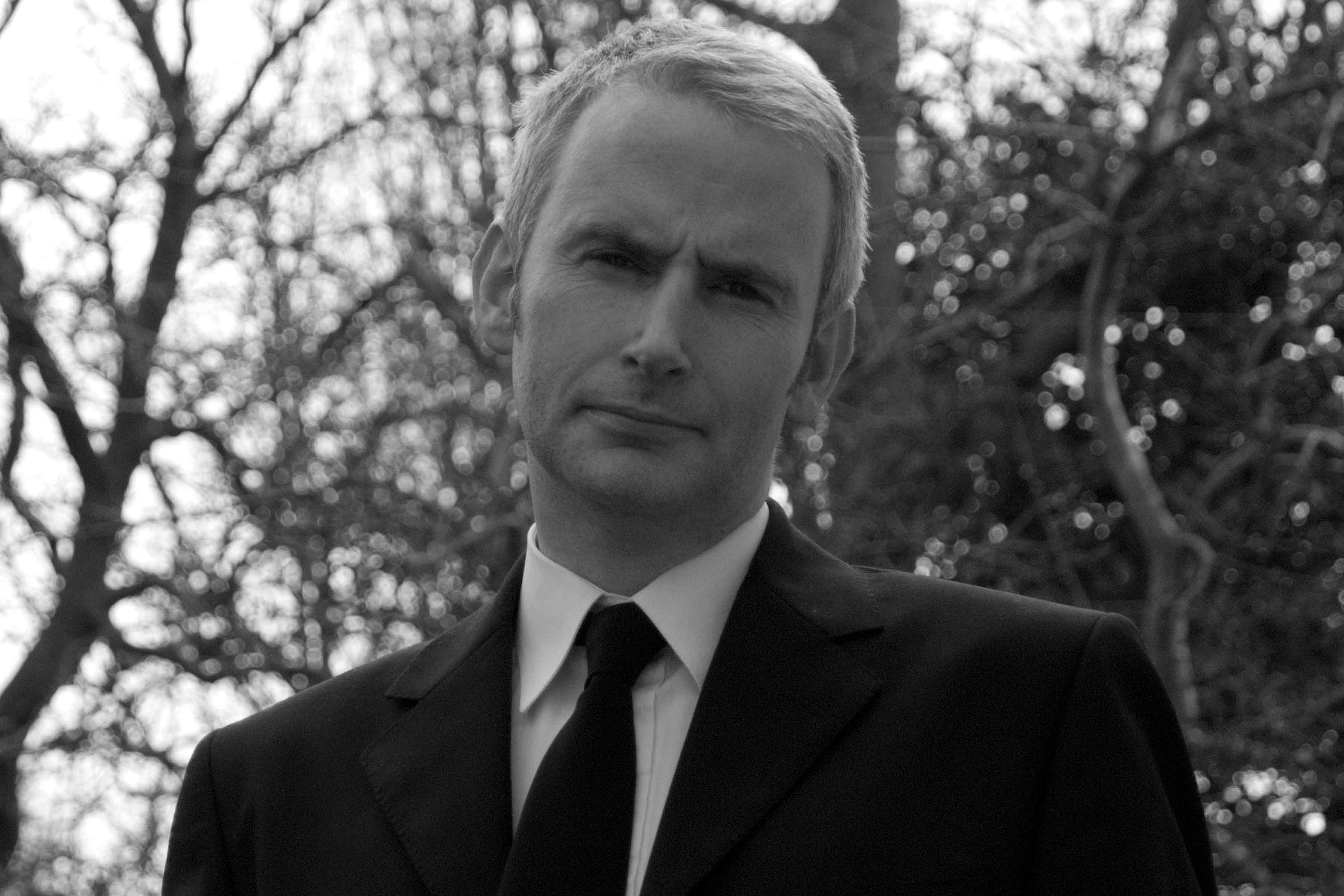 Paul Carney – Medium