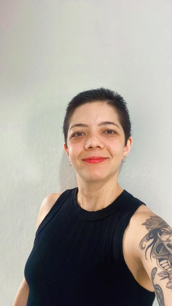 Lorena Fernandes – Medium