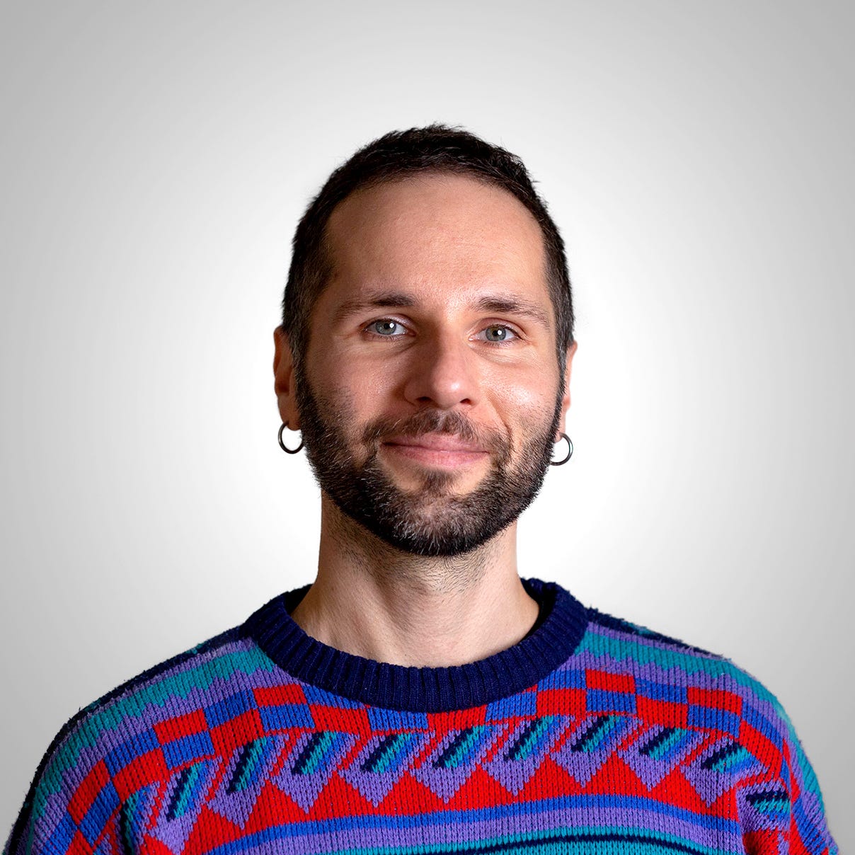 Alex Hey – Medium