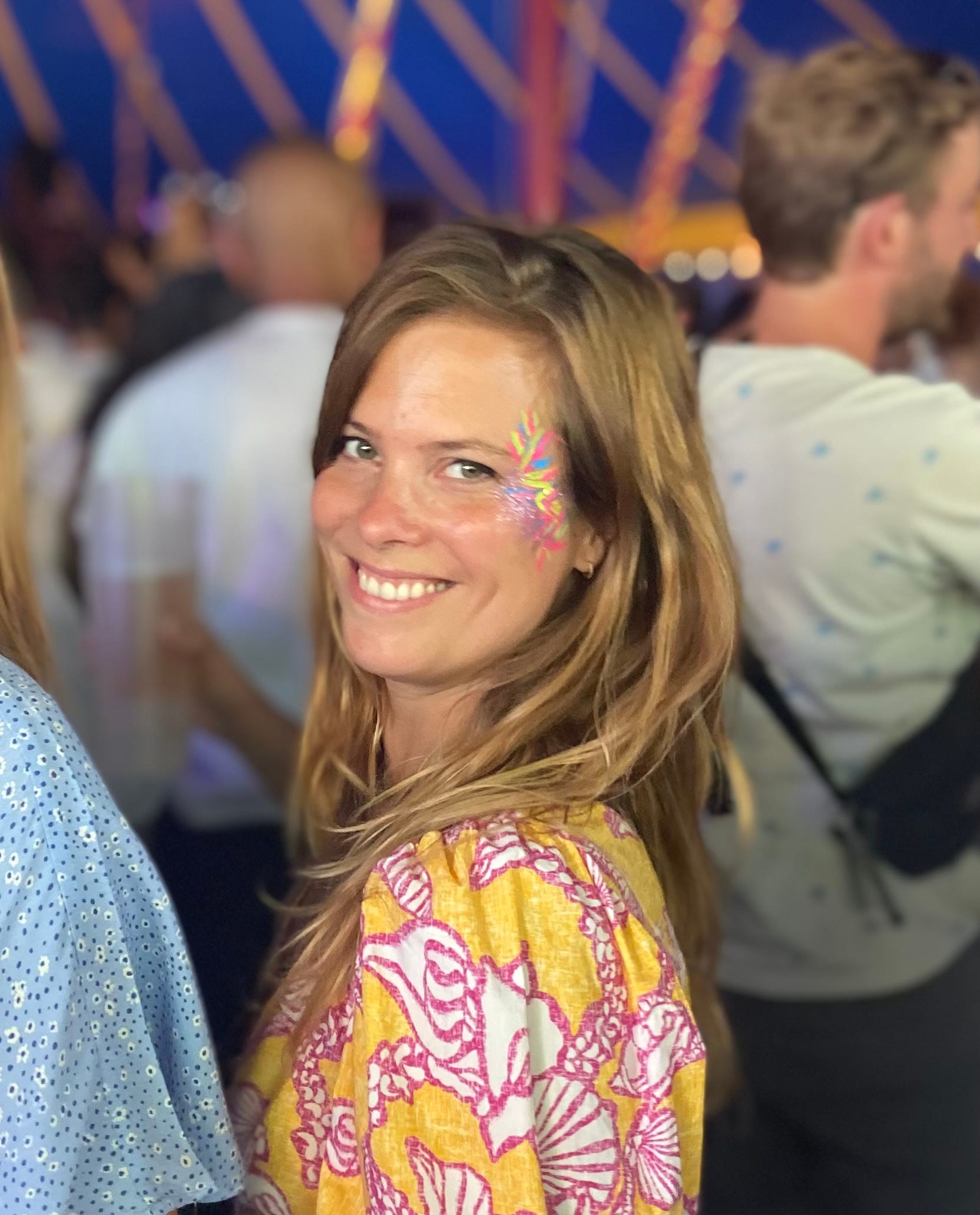 Charlotte Fergon – Medium