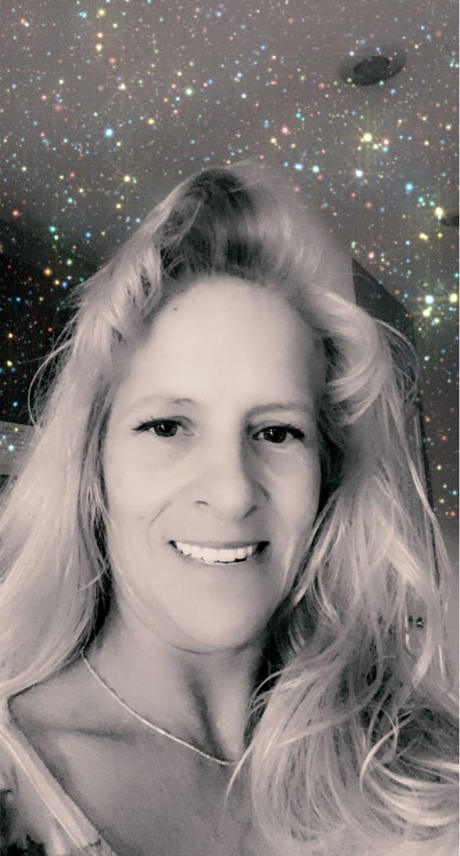 Stephanie McPhail – Medium