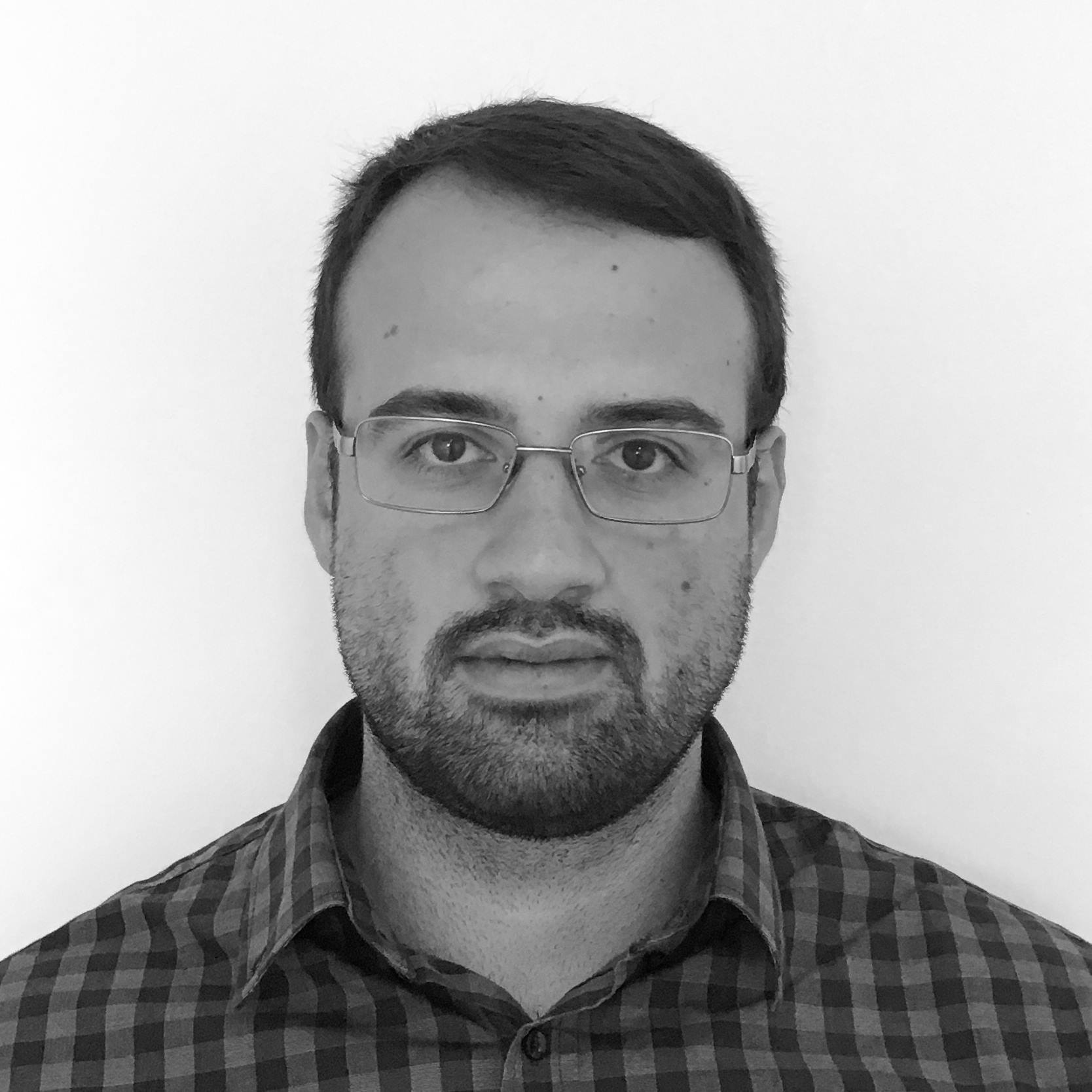 Dejan Atanasov – Medium