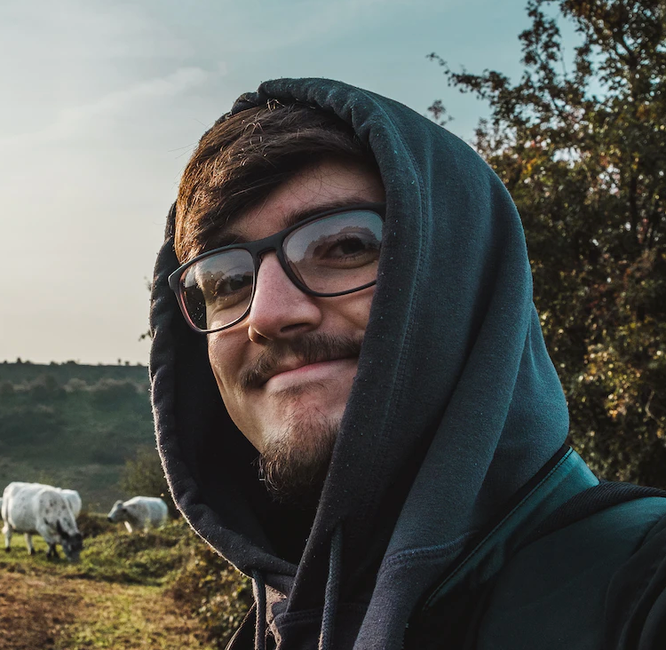 Chris Dubois – Medium