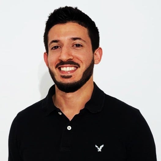 Tzahi Ariel – Medium