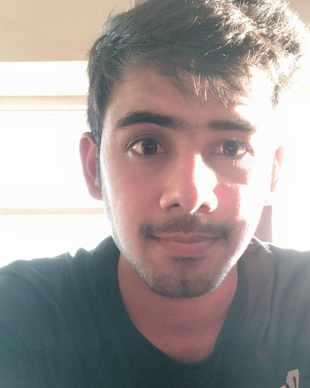 Mohan Mohadikar – Medium
