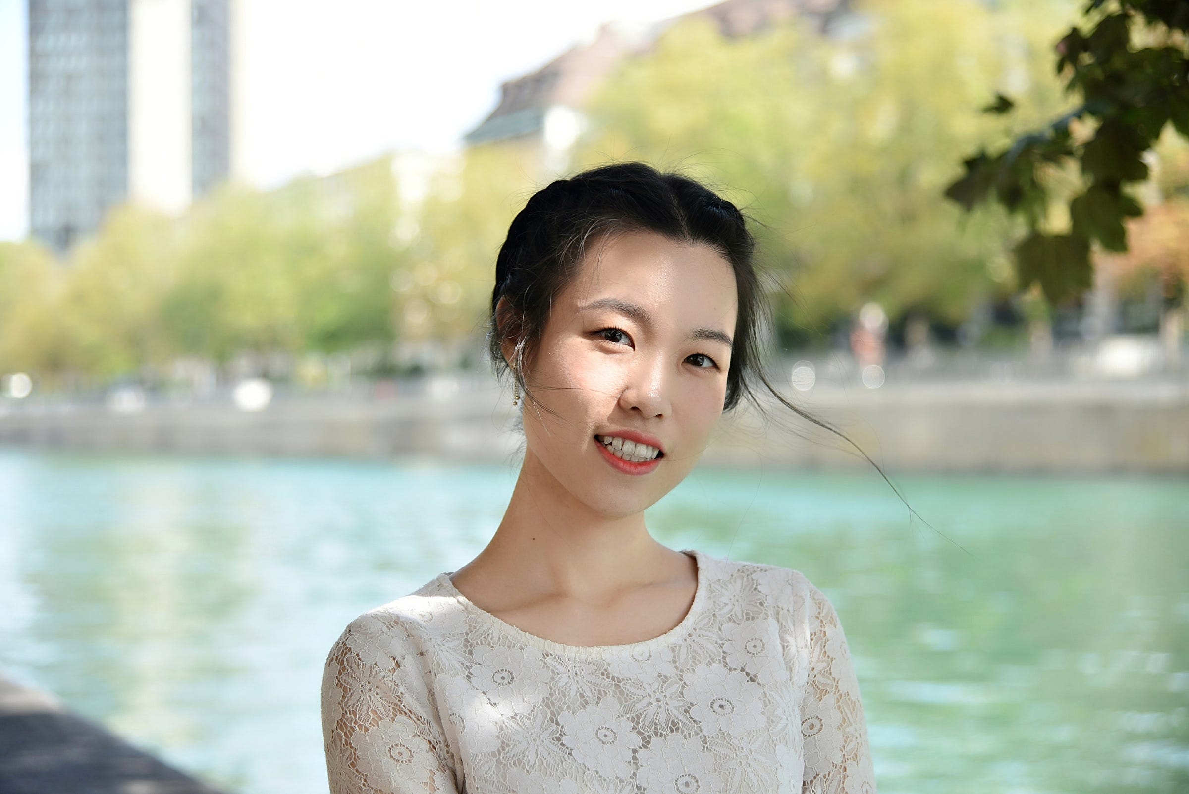 HUANG Yuqi – Medium