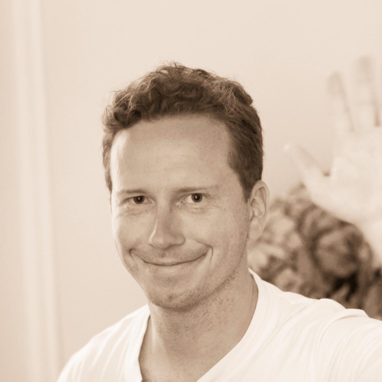 Neale Johantgen – Medium