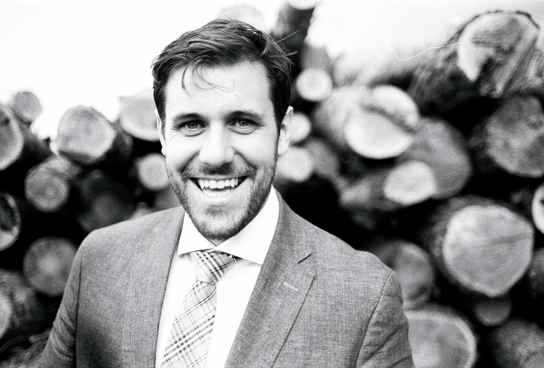 Leo Clarke – Medium