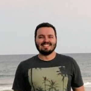 Douglas Fletcher Pascotto – Medium