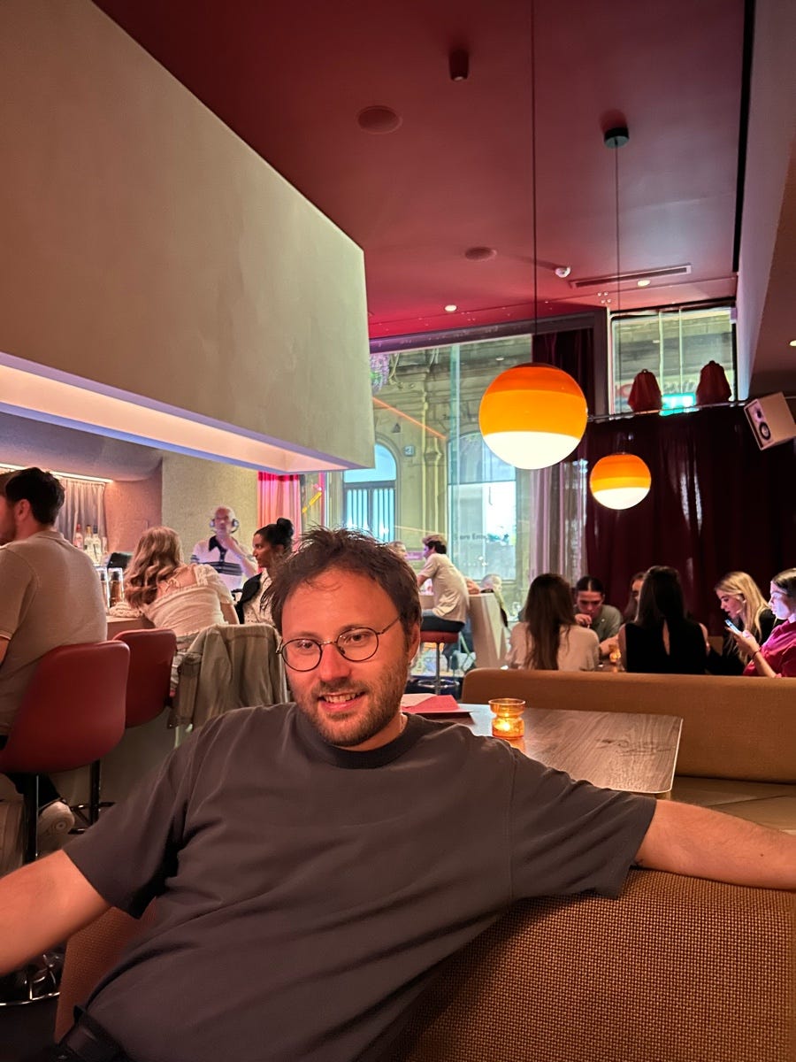 V Beckmann – Medium