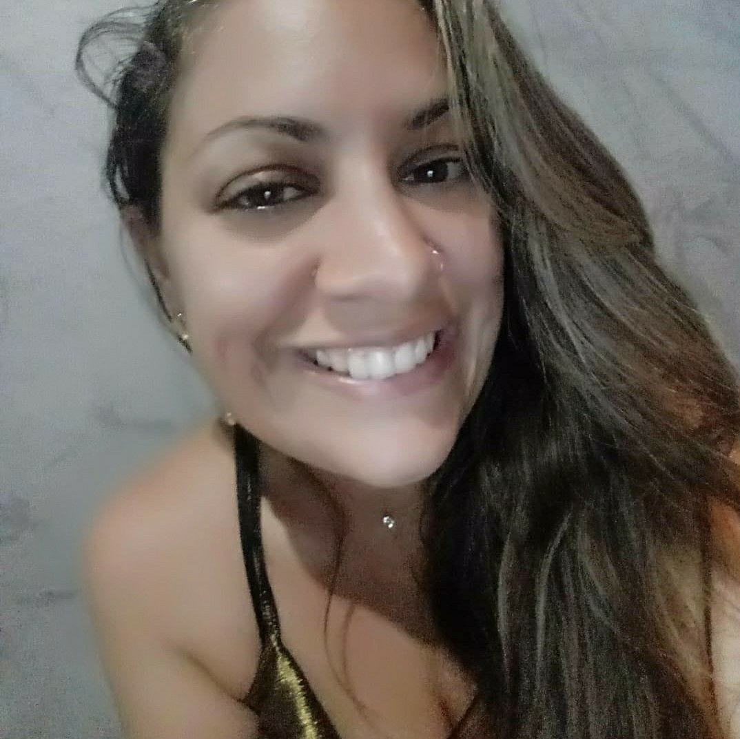 Cris Oliveira – Medium