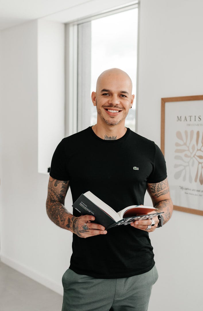 Thiago Santos – Medium