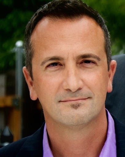 Vincent Salvo – Medium