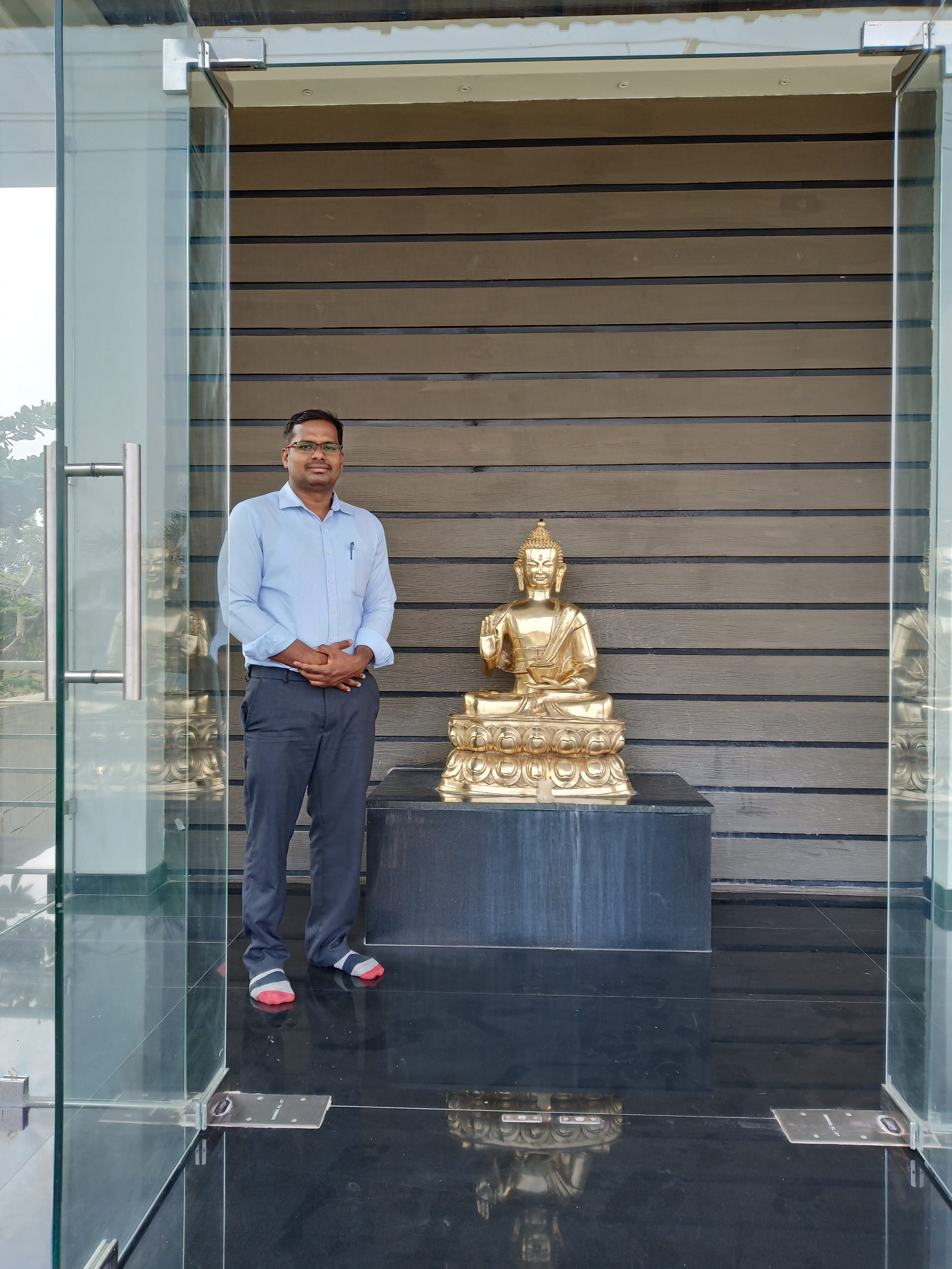 Dr Satva – Medium