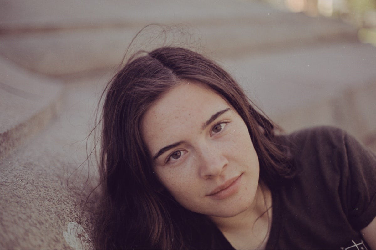 Mariana Fong – Medium