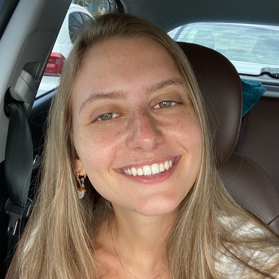 Luiza B. Laquini – Medium