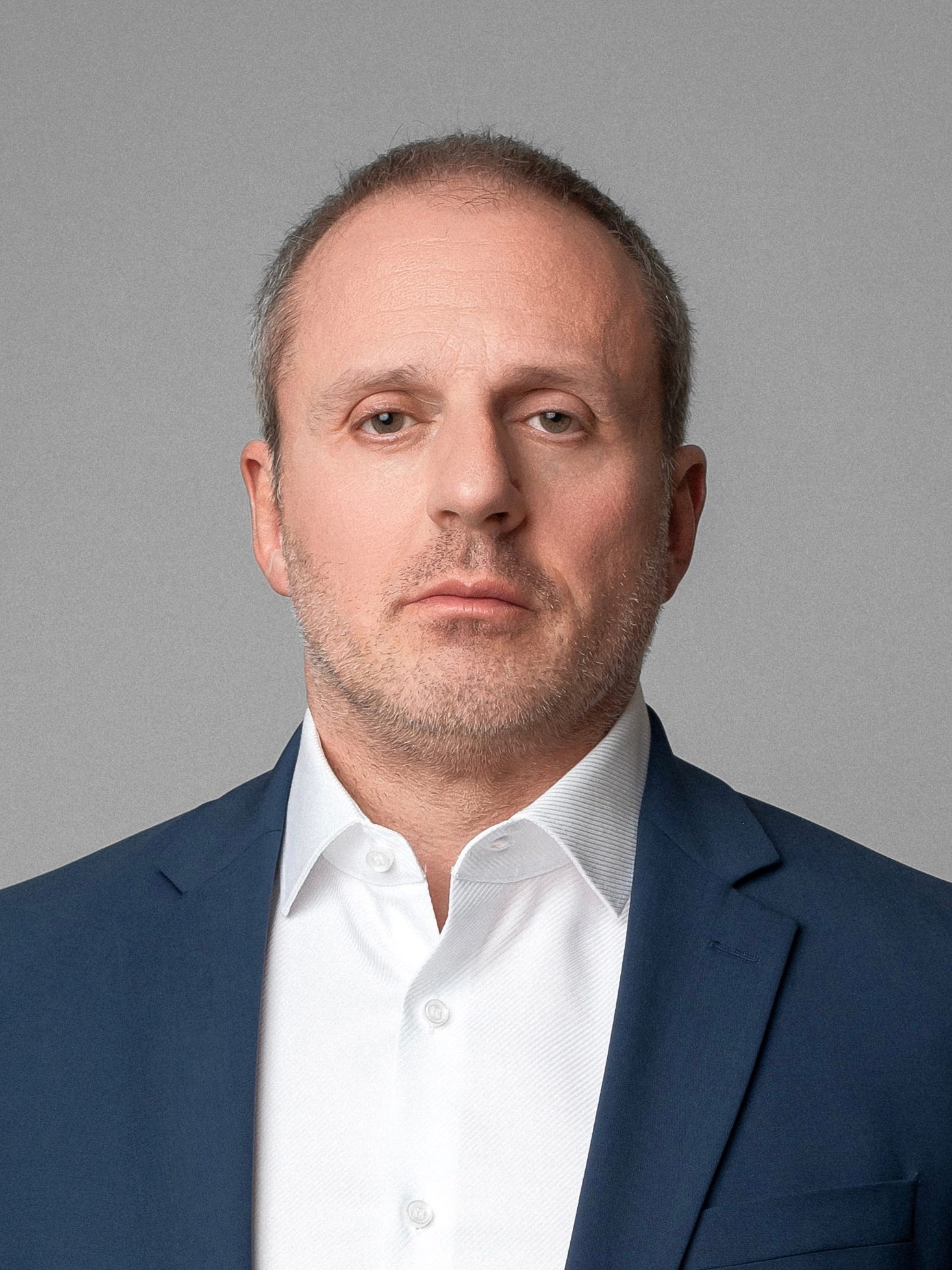 Alexander Nyiri – Medium