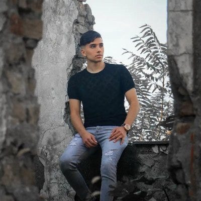 Emre – Medium