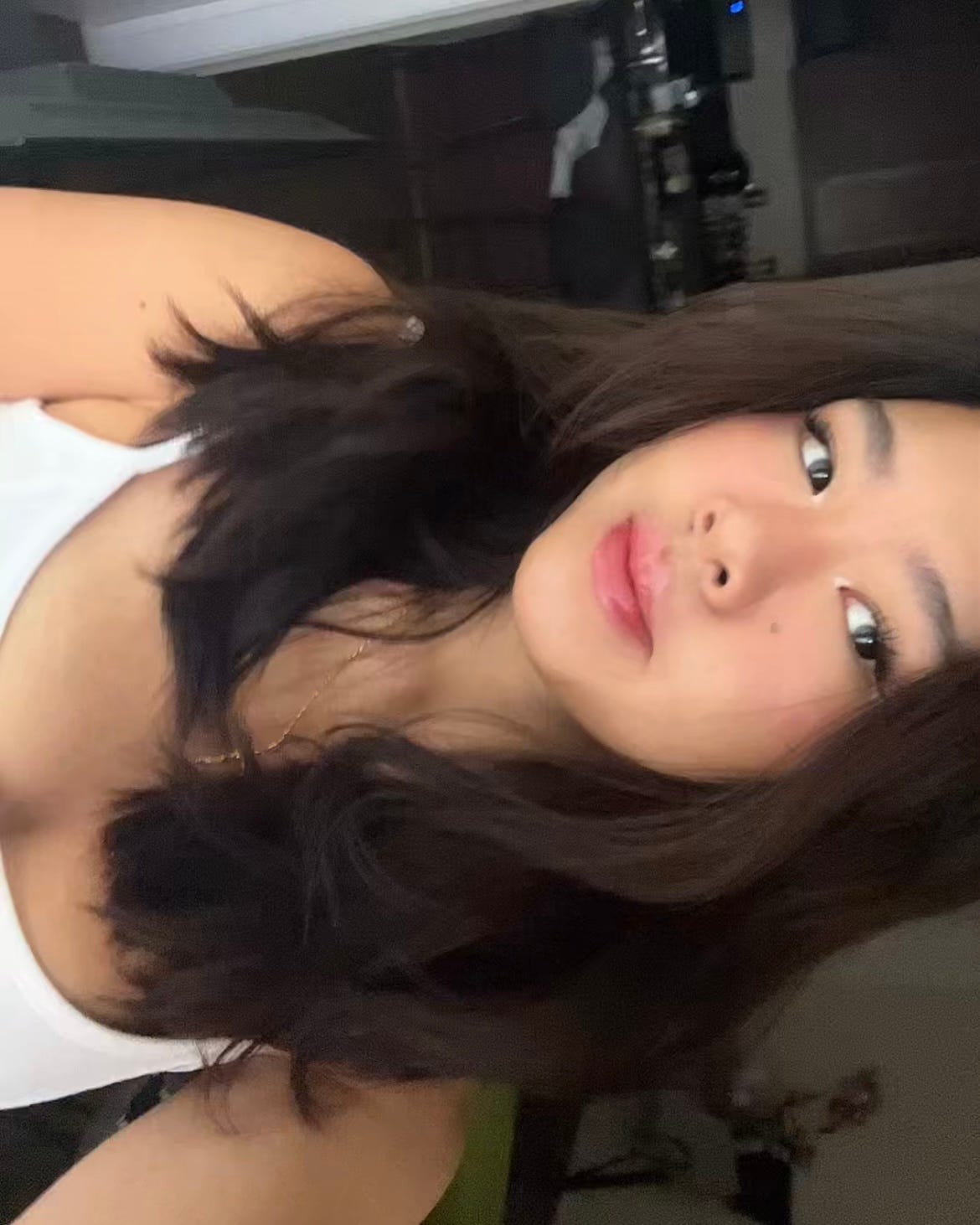 Marcella Renata – Medium