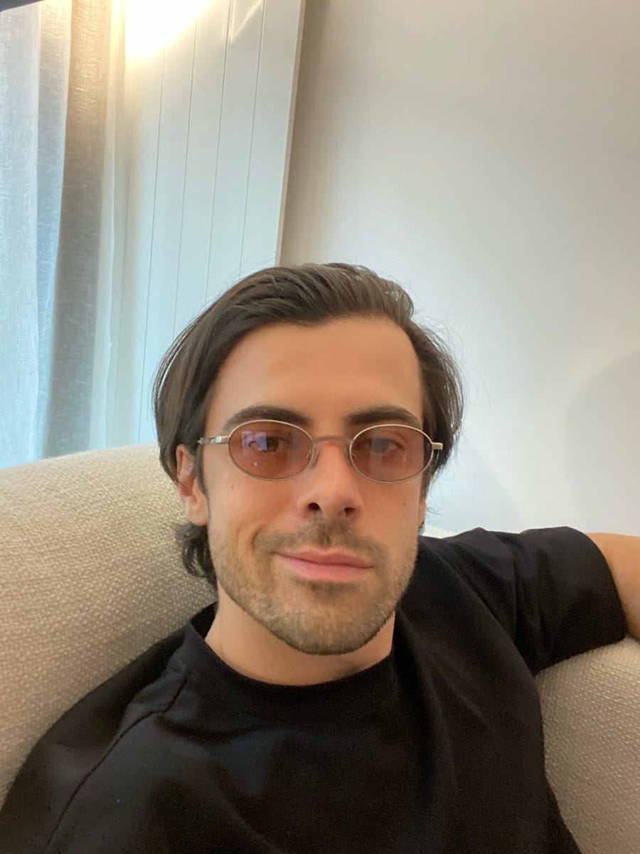 Kevin Machefert – Medium