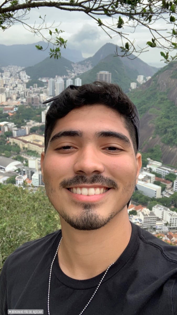 Antonio Melo – Medium