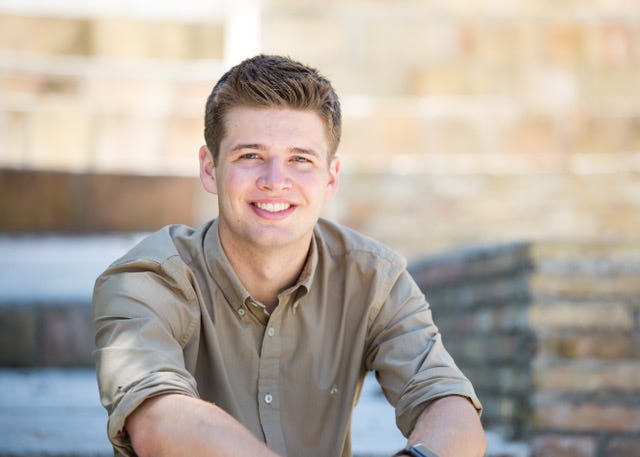Adam Mundy – Medium