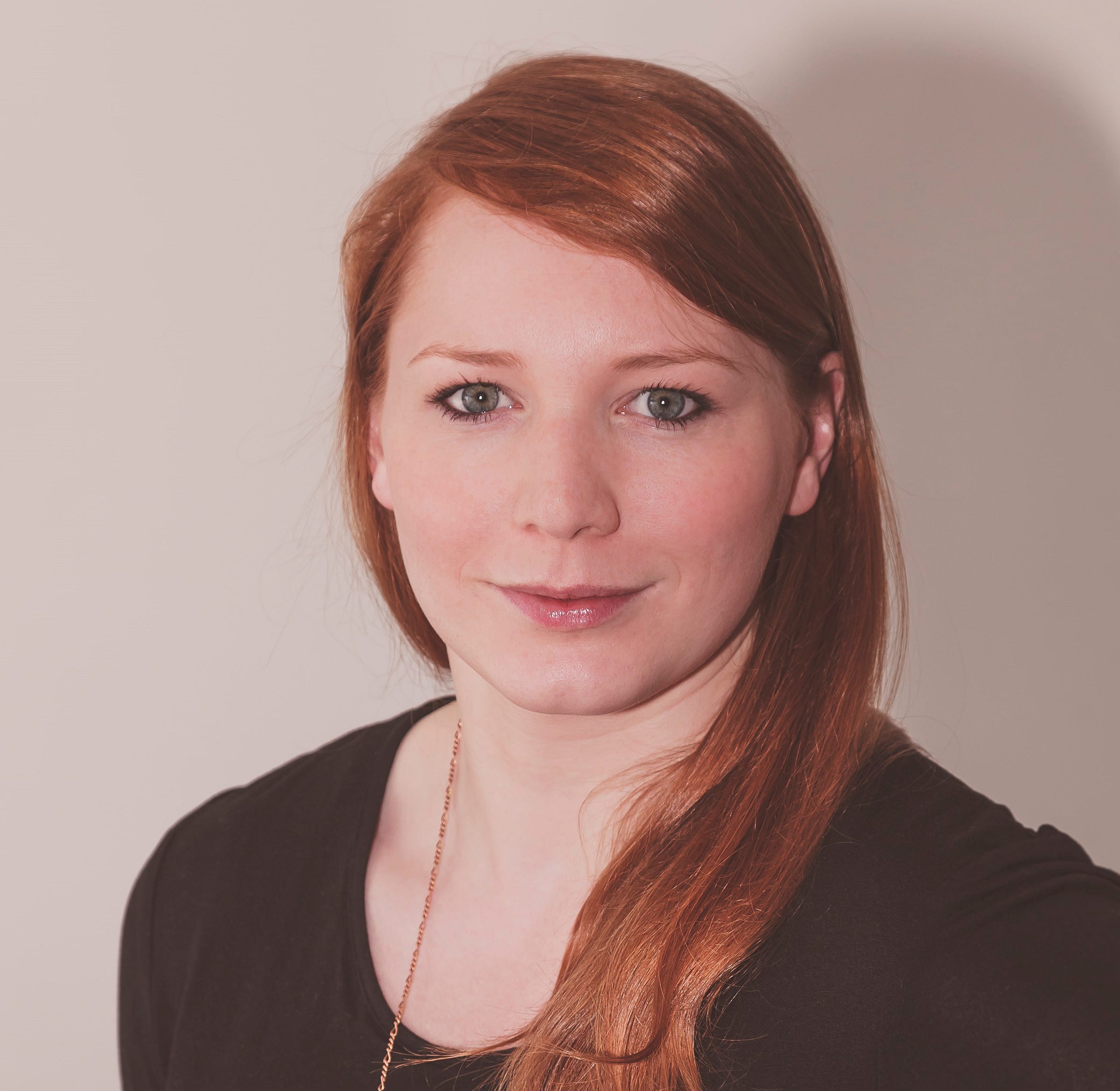 Claire Knapp – Medium
